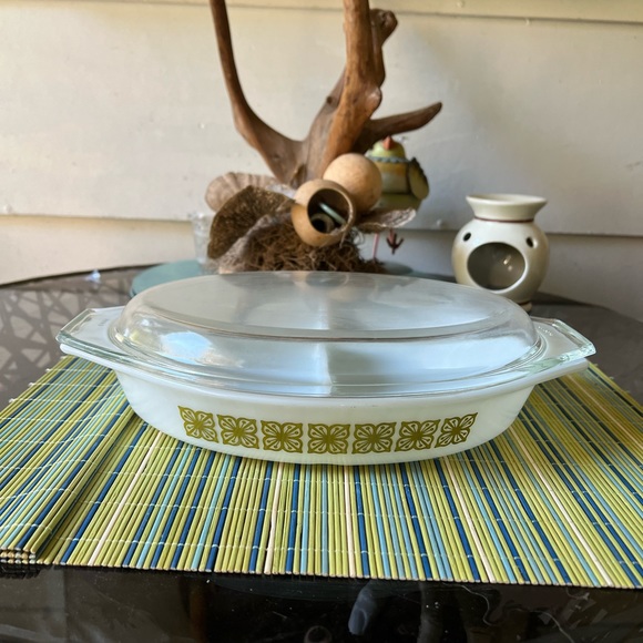Pyrex | Kitchen | Vintage Pyrex Divided Casserole Dish With Lid | Poshmark